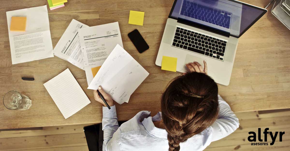 Formación a distancia on-line ¿Qué regimen aplicar a servicios digitales?
